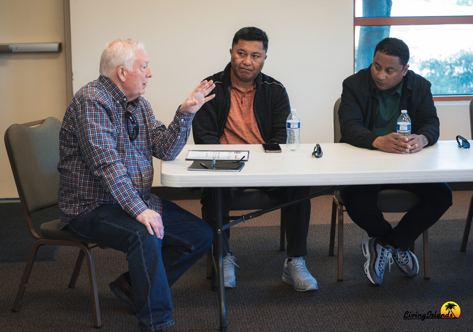 Living Islands – Teach Local, Learn Global